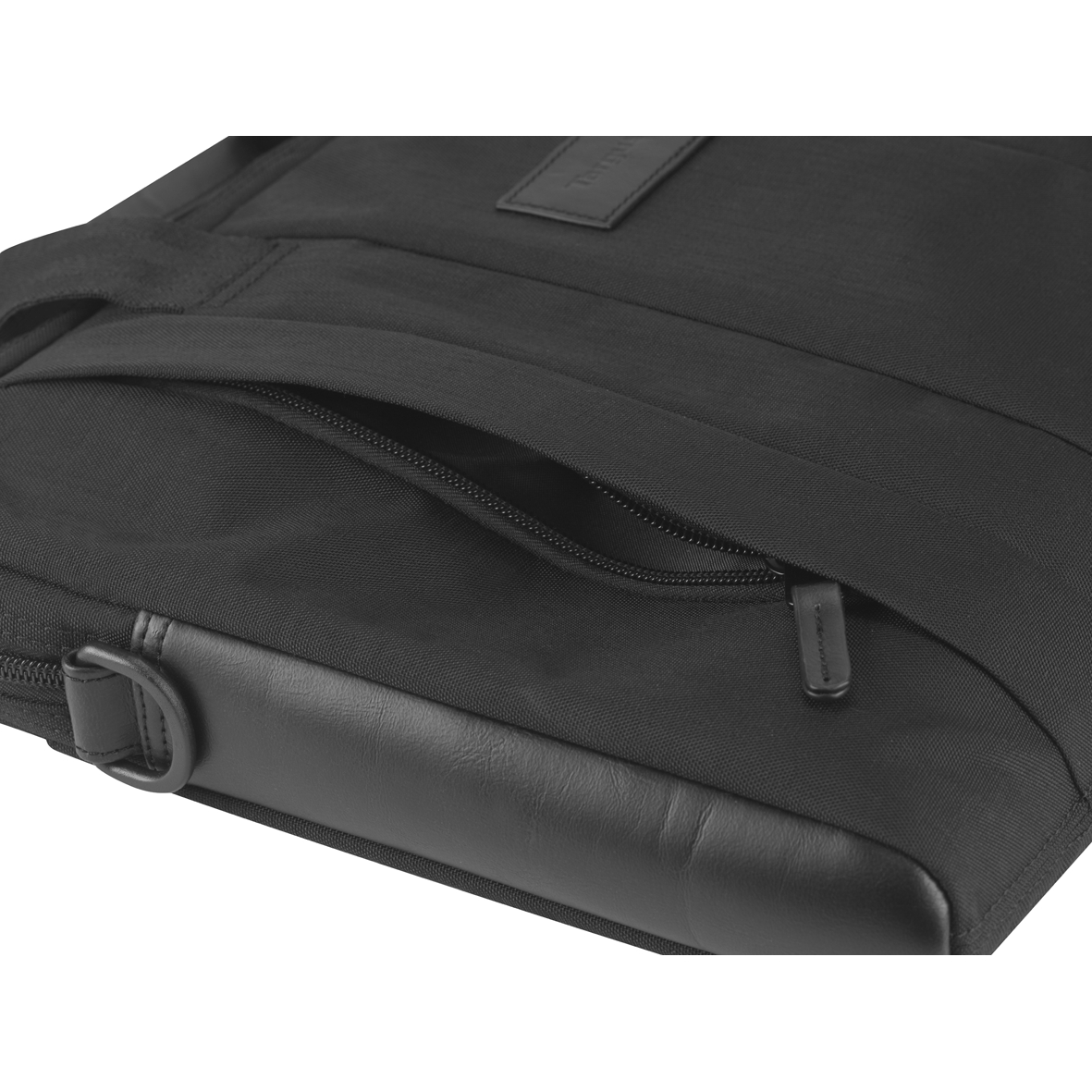 City Smart 16" Laptop Slipcase - Black